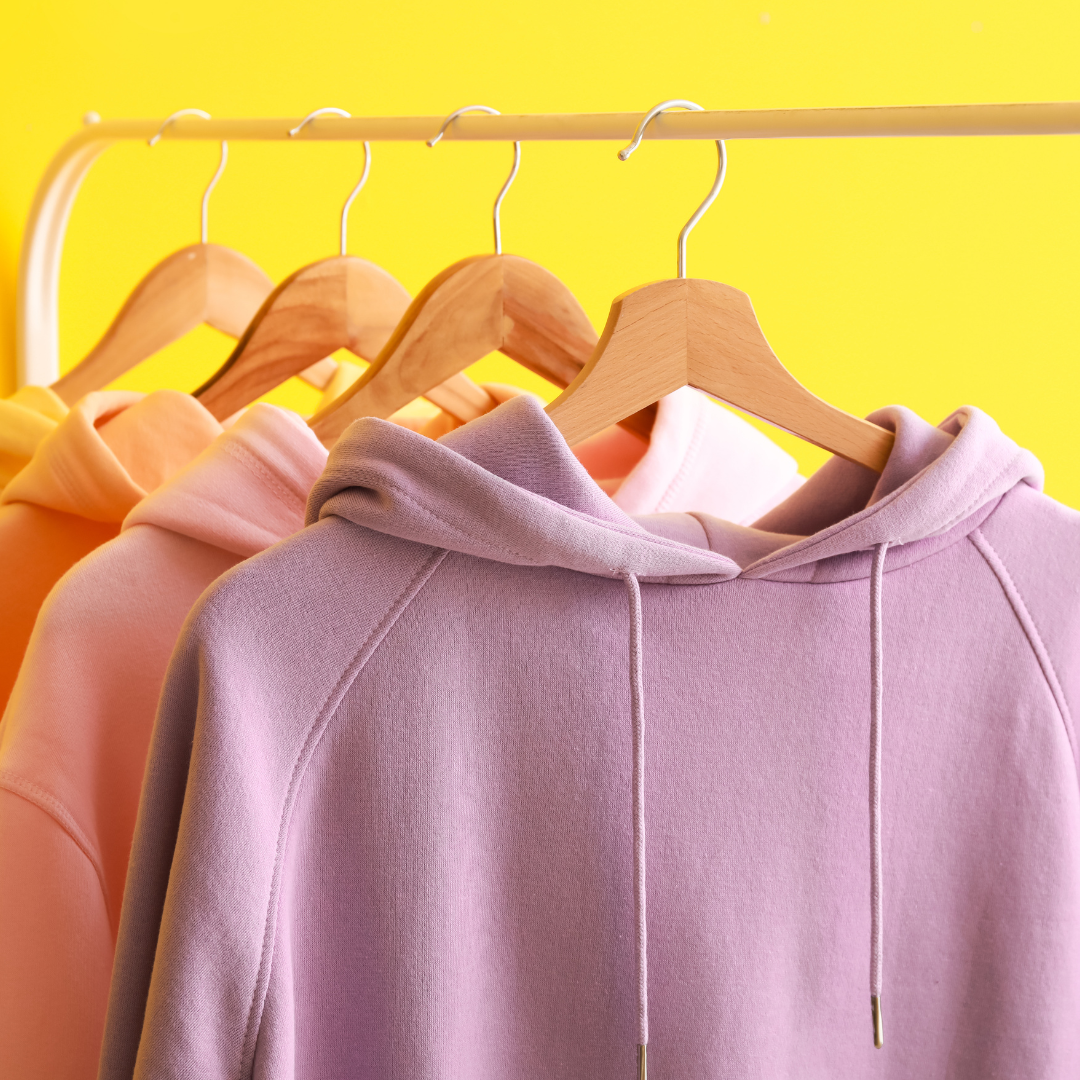 Perfect Outfit for New Moms: 6 Fashionable Ways To Style A Hoodie ...