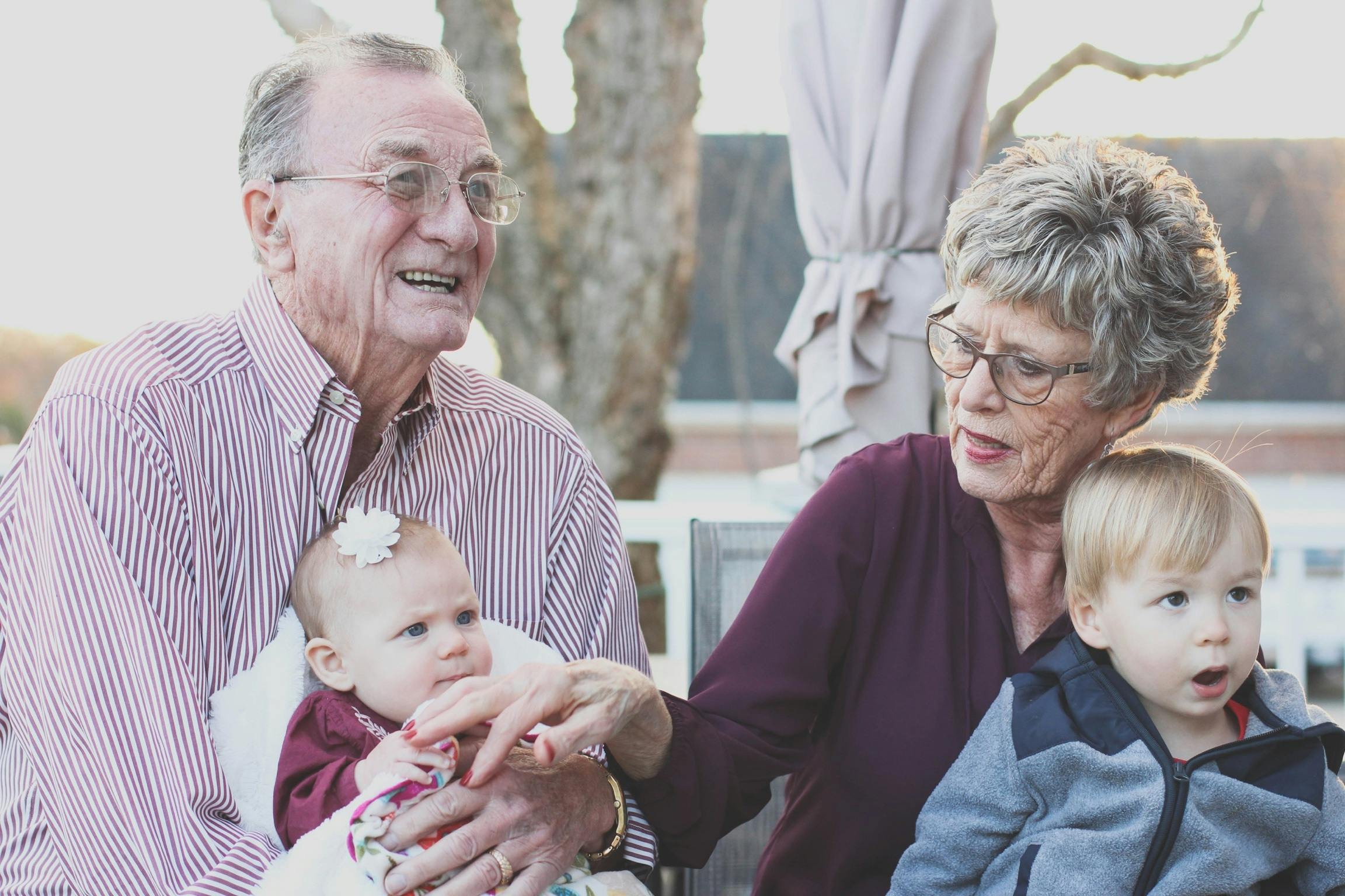 How To Keep An Elderly Relative Happy and Positive - Michigan Mama News