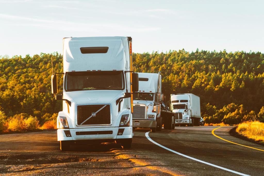 How to Prepare Your Heavy-Duty Truck for Long-Haul Routes