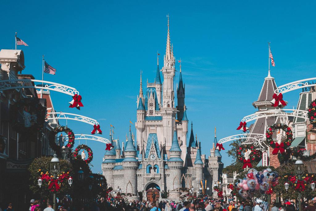Study Shows Best Christmas Destinations for 2025 in US